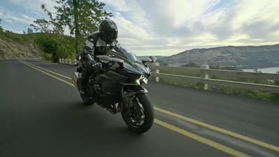 Kawasaki Ninja H2 | Production Hypersport Motorcycle | 231 PS